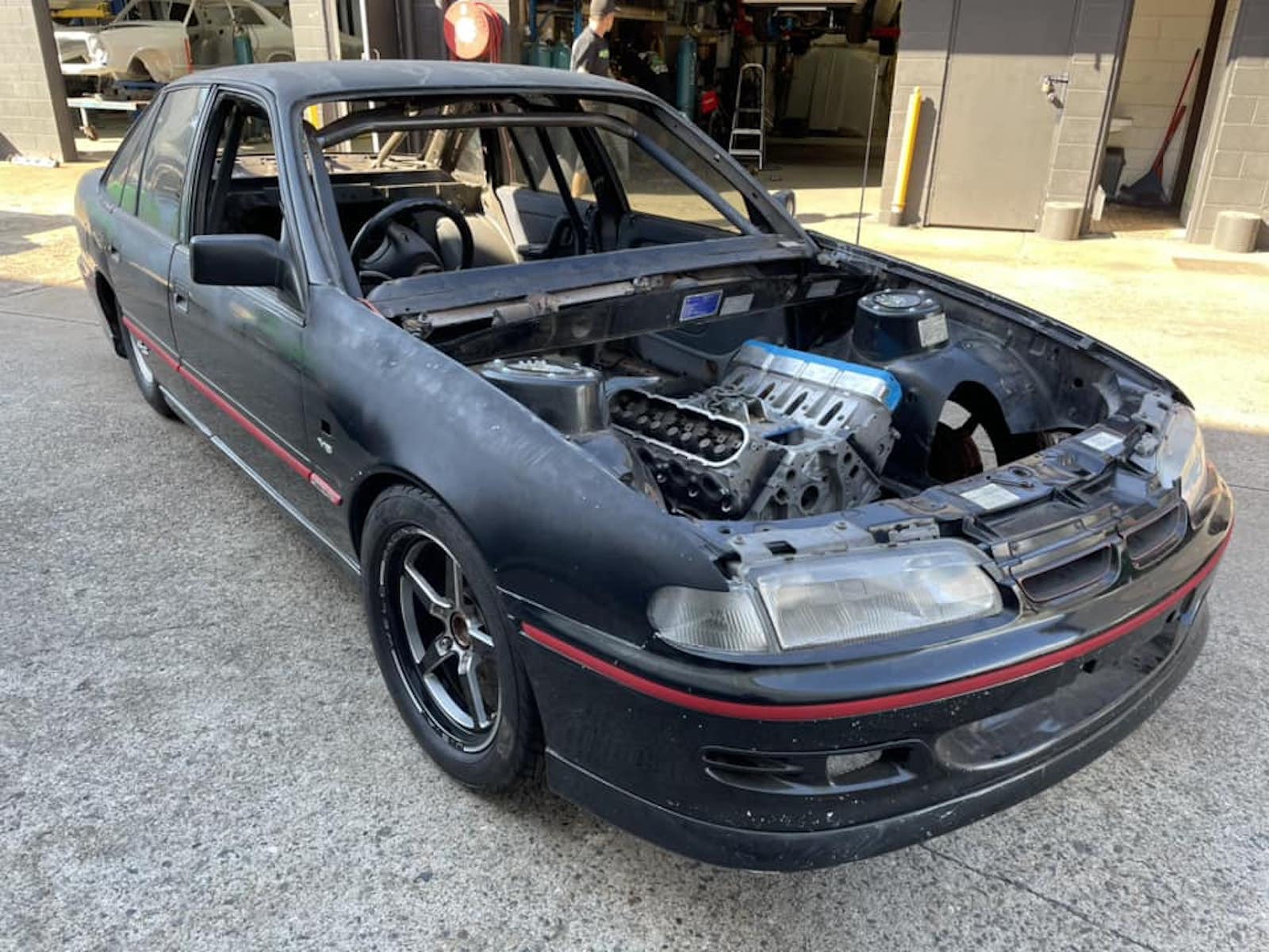 This Ss Commodore Is A Big Boosted Radial Fiend